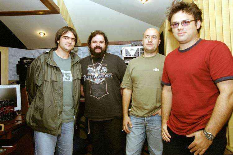 Artistas relembram a carreira do produtor musical Tom Capone, morto em 2004