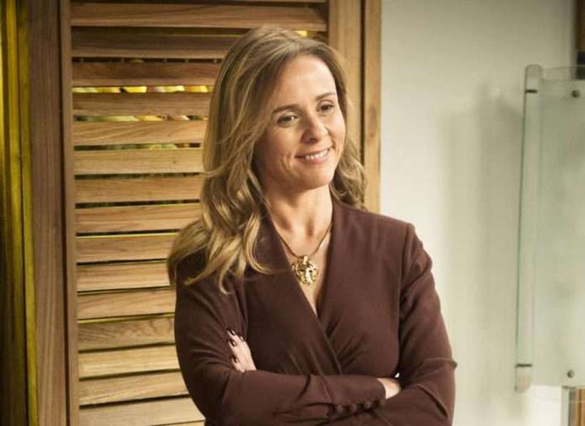 Giulia Gam não está internada em clínica psiquiátrica, diz assessoria