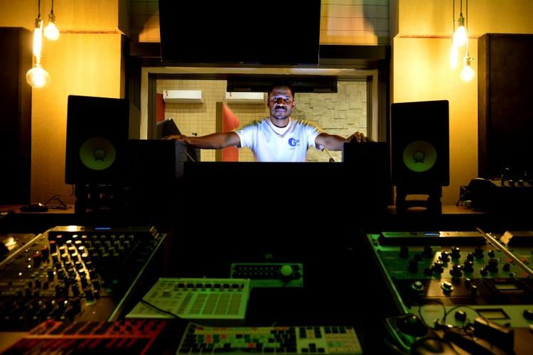 Alexandre Carlo, do Natiruts, usa a música para defender o que acredita