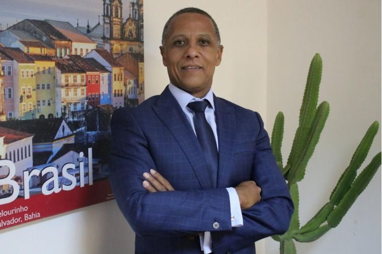 Conheça Jackson Lima, o diplomata que driblou o preconceito